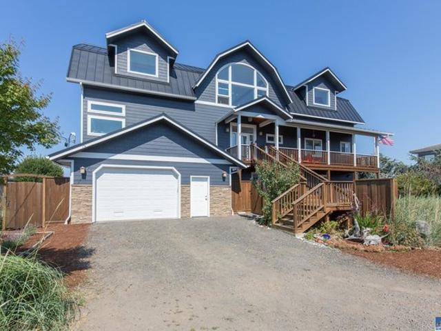 1321 Three Crabs Rd, Sequim, WA 98382