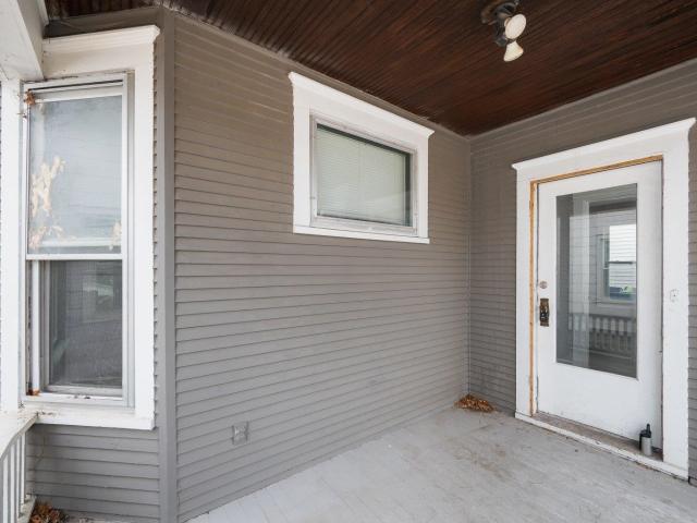 1321 W 13th St Street