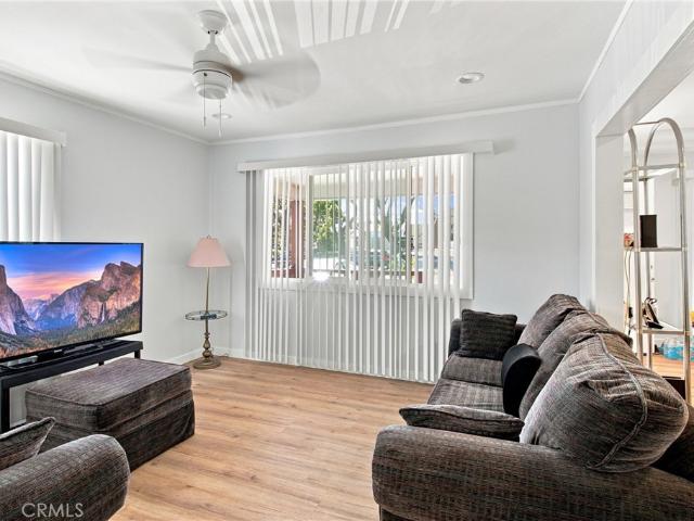 1321 W 60th