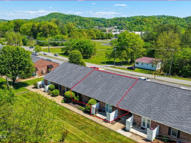 1321 West Main Street 6