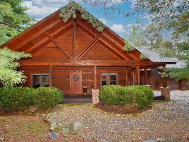 1321 Whispering Pines Dr SW, Dellroy, OH 44620