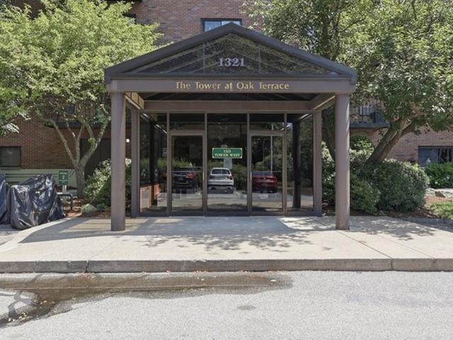 1321 Worcester Rd Apt 104, Framingham, MA 01701