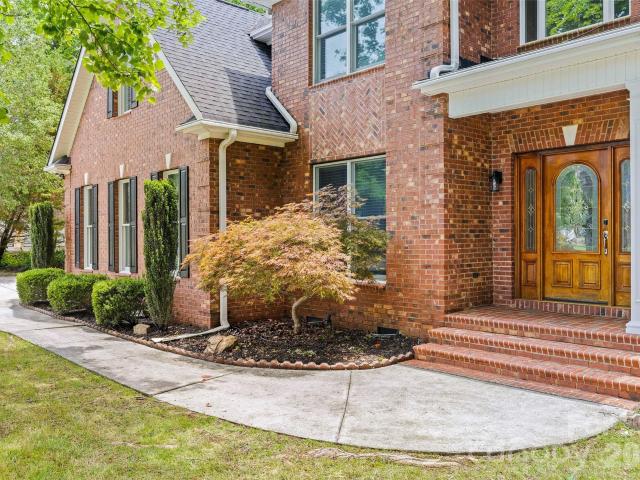1321 Yellowood Court