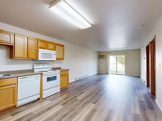 1321 11th St W, Williston, ND 58801