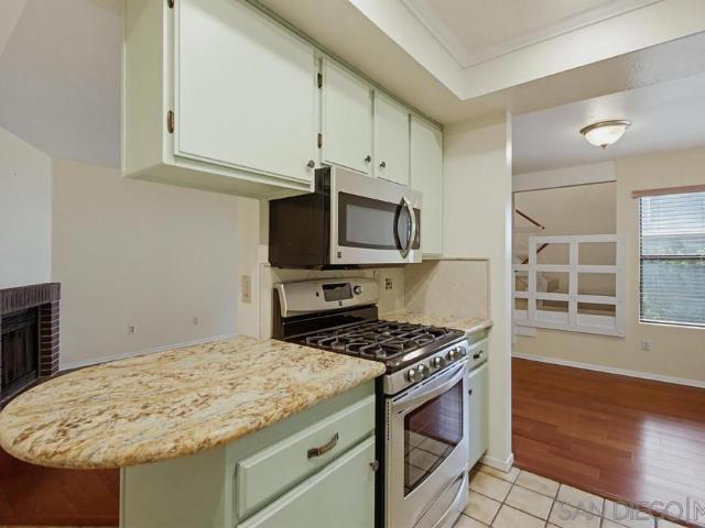 13221 Westmark 28