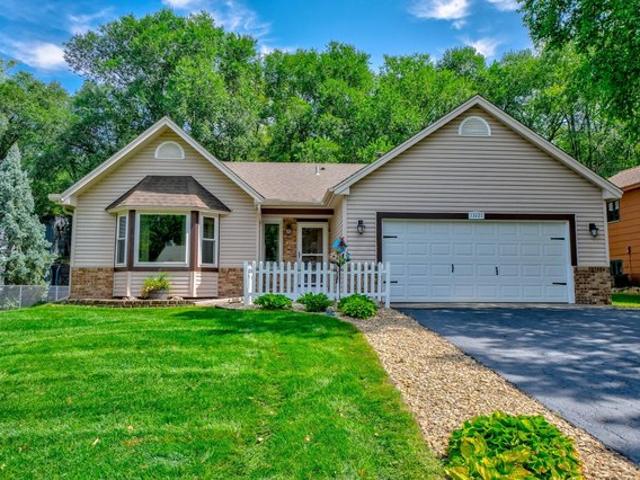 13221 Court Pl, Burnsville, MN 55337