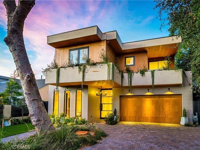 13221 Hesby St, Sherman Oaks, CA 91423