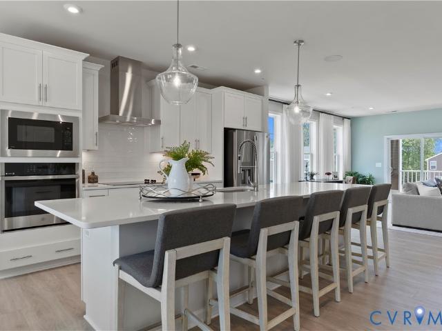 13224 Brattice Loop