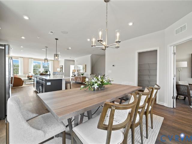 13224 Brattice Loop