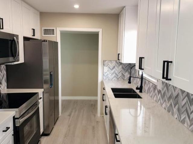 13224 N 98th Ave #H, Sun City, AZ 85351