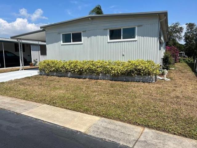 13225 101st St #393, Largo, FL 33773