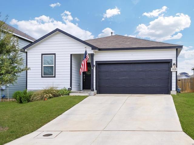 13225 Hagerd Loop, Saint Hedwig, TX 78152