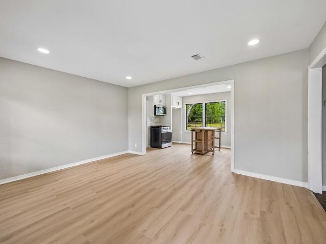 13226 8th St, Santa Fe, TX 77510 | Compass
