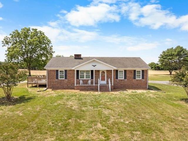 13226 Richmond Rd, Warsaw, VA 22572