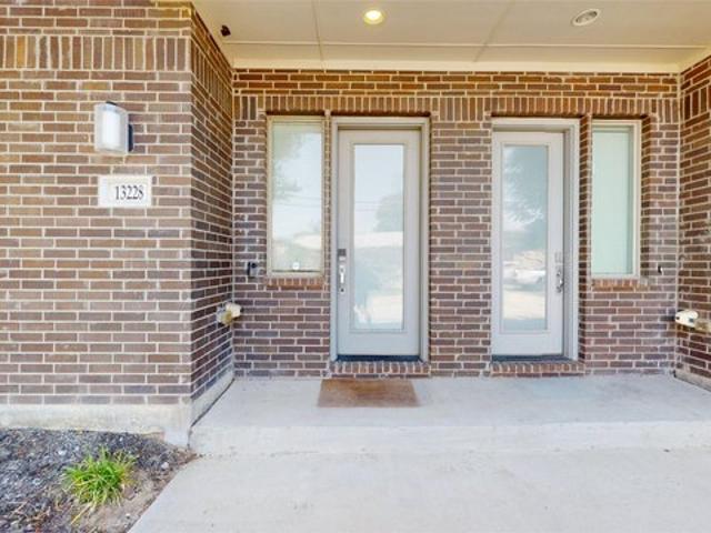 13228 Bee St, Farmers Branch, TX 75234
