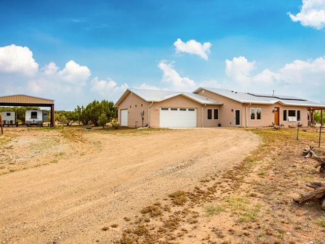 1322 Mountain Valley Rd, Edgewood, NM 87015