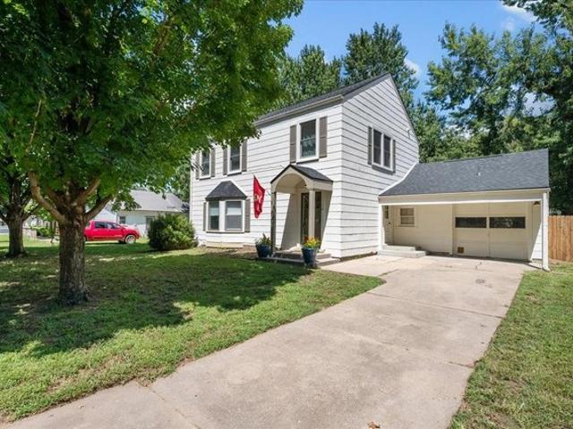 1322 N 4th St, Arkansas City, KS 67005