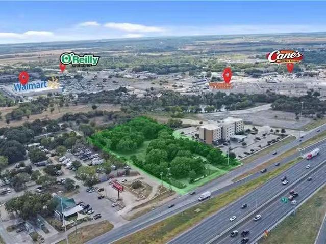 1322 N Interstate 35, San Marcos, TX 78666