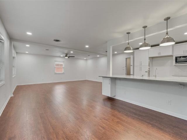 1322 Bluebird Lane