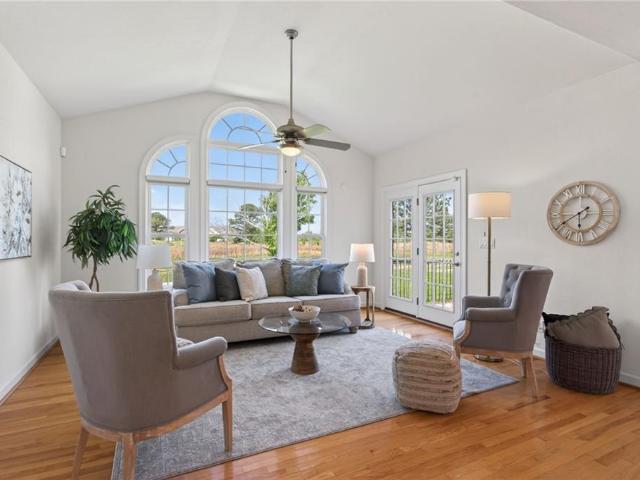 1322 Club House DR