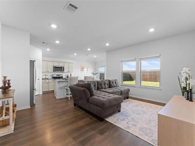1322 Community Way
