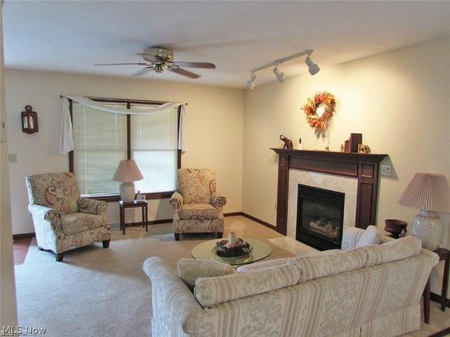 1322 Steele Hill Road NW