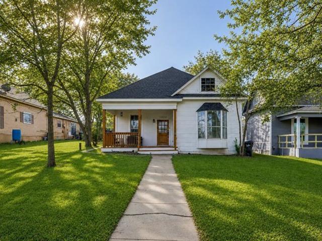 1322 Sears St W, Denison, TX 75020