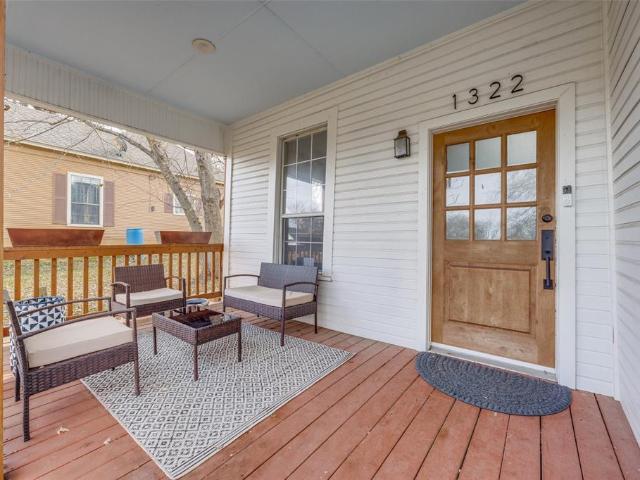 1322 Sears Street W