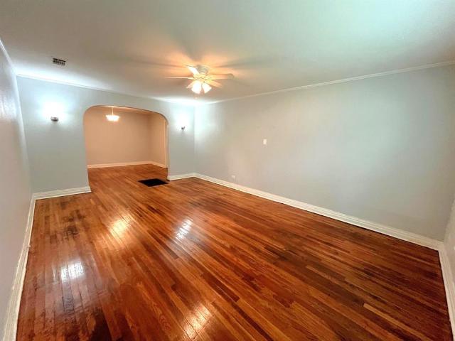 1322 W Bond Street