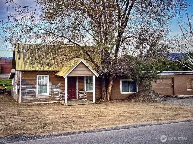 1322 4th St, Wenatchee, WA 98801