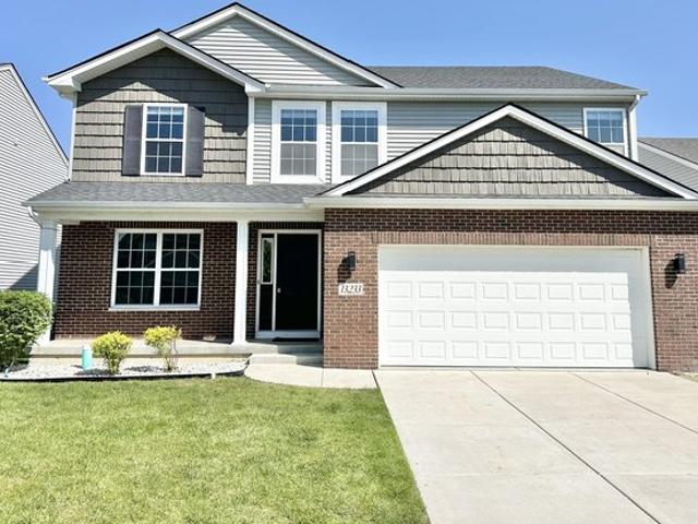 13233 Roosevelt Pl, Crown Point, IN 46307