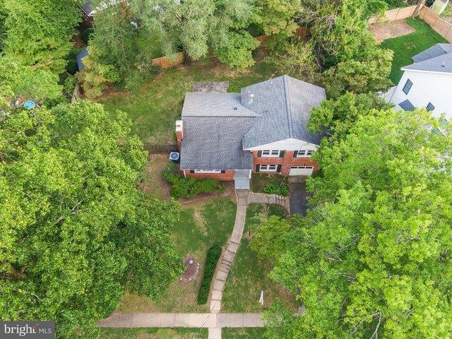 1323 Mayflower Dr, McLean, VA 22101