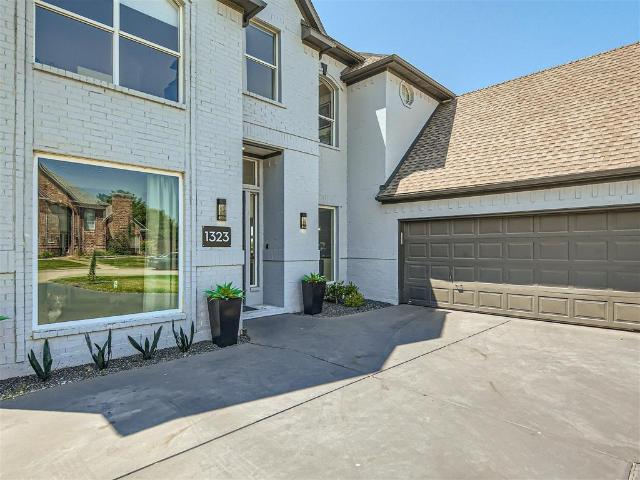 1323 Bradford Drive