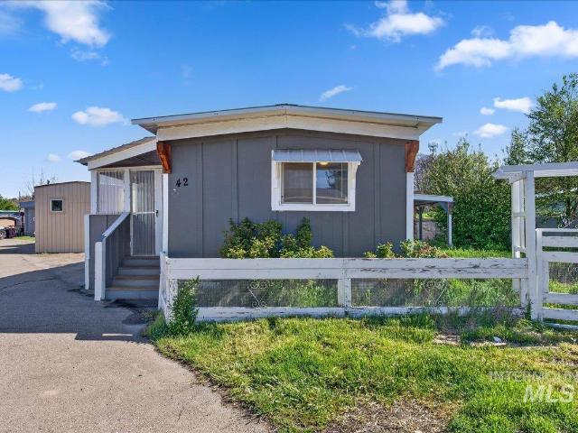 1323 Elgin 42