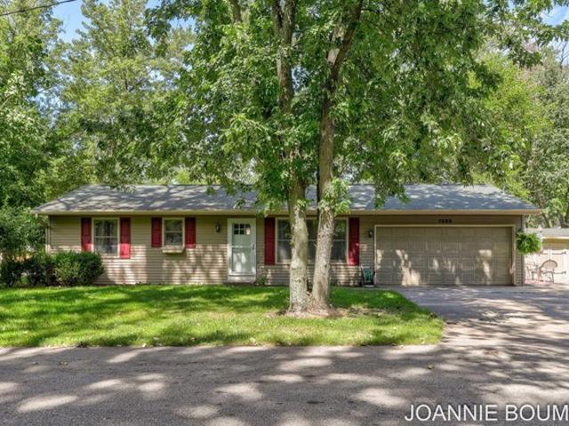 1323 Floral St, Holland, MI 49423