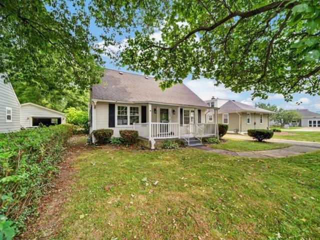 1323 Grant Ave, Erie, PA 16505