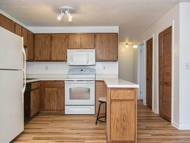 1323 Harbor View Dr Unit 1323, Rocky Hill, CT 06067