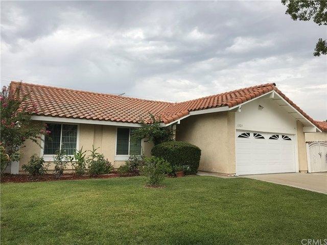 1323 Kingswood Dr, Redlands, CA 92374