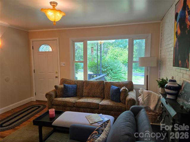 1323 Locust Grove Road