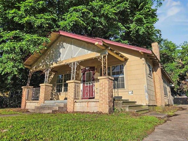 1323 Locust St, Muskogee, OK 74403