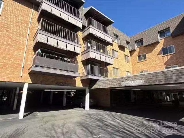 1323 Queens Road, 322, Charlotte, NC 28207