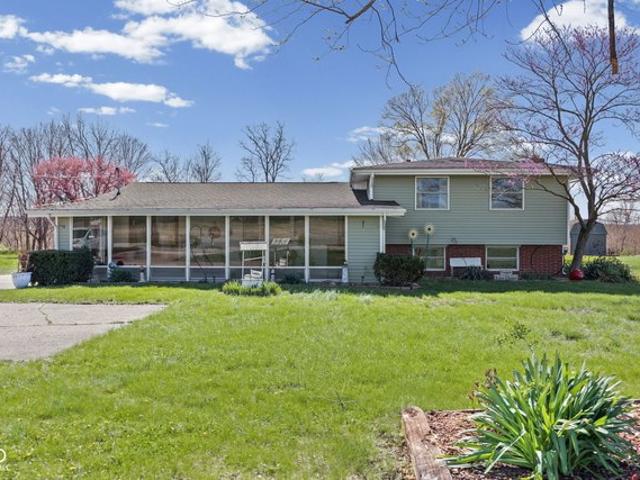 1323 S River Rd, Attica, IN 47918