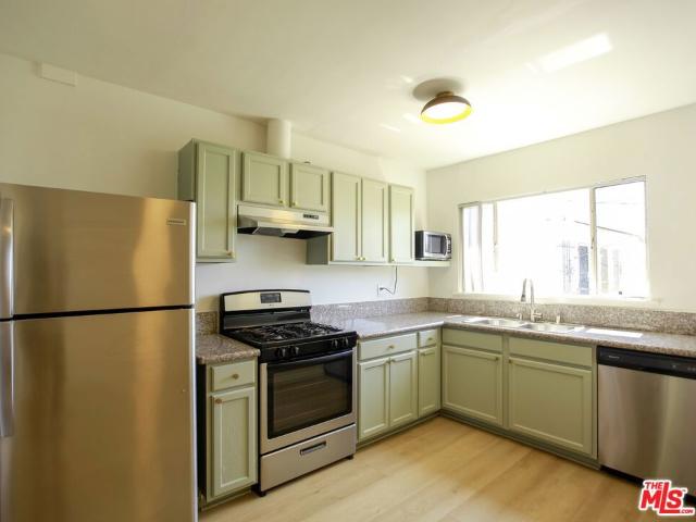 1323 S Ridgeley Drive 5