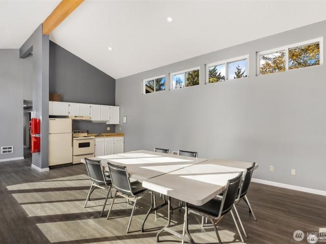1323 th Ave SW, Unit 522, Burien, WA 98146 | MLS #2509