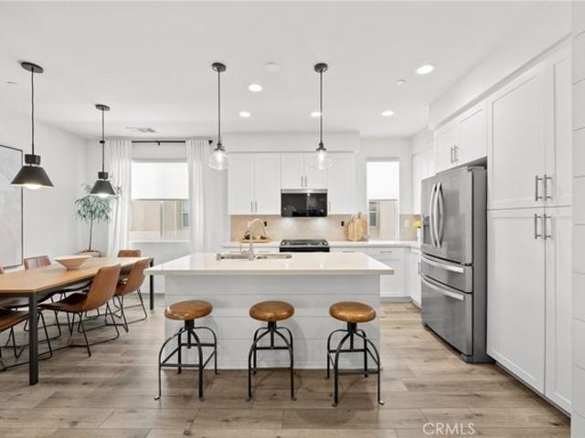 1323 Via Lucero, Oceanside, CA 92056