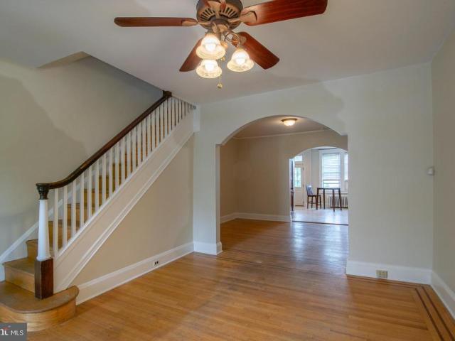 1323 W 41St Street