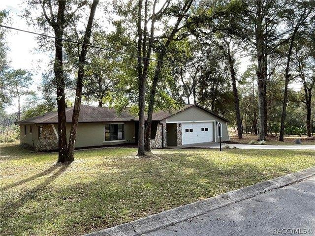 1323 W Bucknell Ave, Inverness, FL 34450