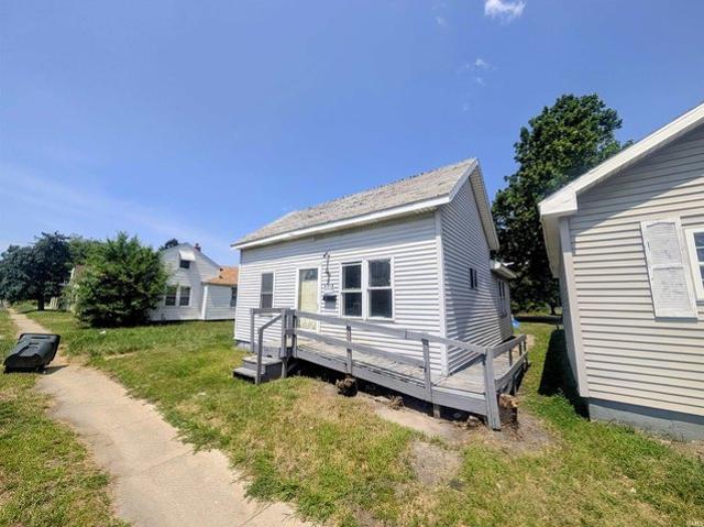 1323 W Sample St, South Bend, IN 46619