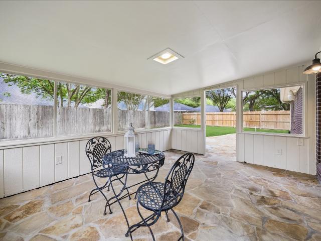 1323 W Welsford Drive