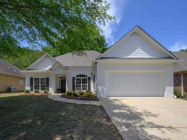 132 Cove Ln, Pelham, AL 35124